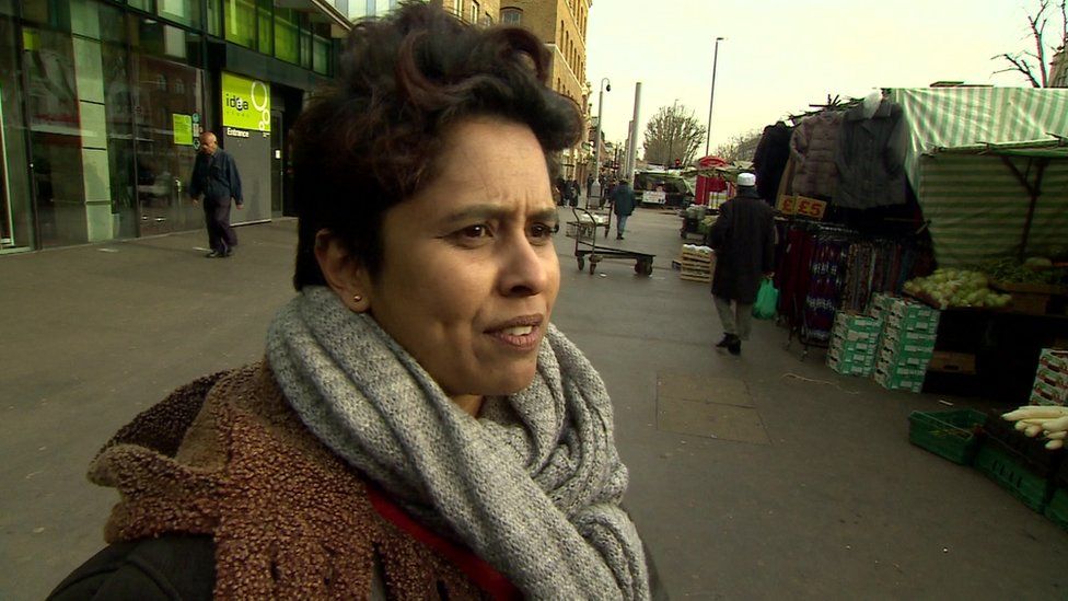 How much of a problem is speaking English for some Muslim women? - BBC News