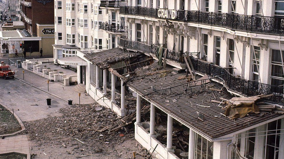 Weekly paper review: 'Experienced killers' and a noisy dispute - BBC News