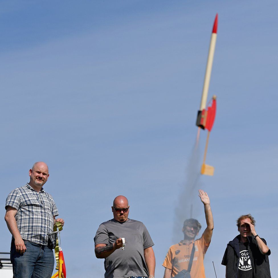 In pictures: International Rocket Week goes with a bang - BBC News