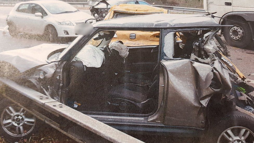 Lorry driver charged over M20 crash near Ashford - BBC News