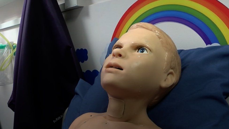 Childlike manikin gives 'next level' nursing training - BBC News