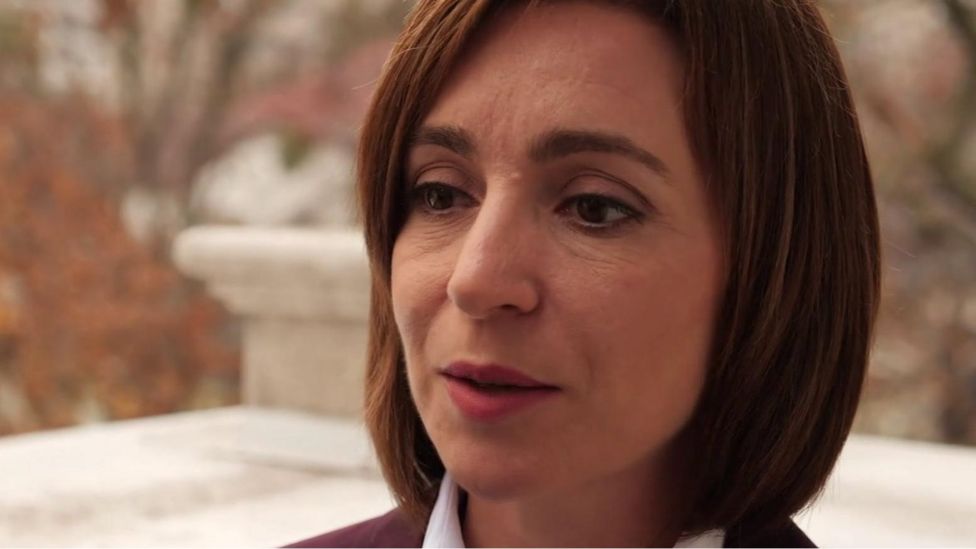 Moldova election: Pro-EU candidate Maia Sandu wins presidency - BBC News