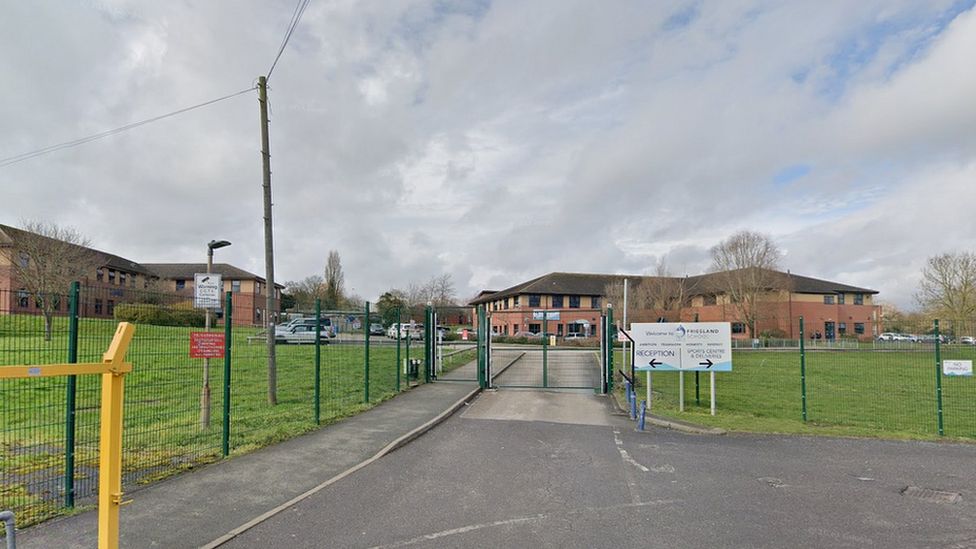 Derbyshire sports centre to close for school expansion - BBC News