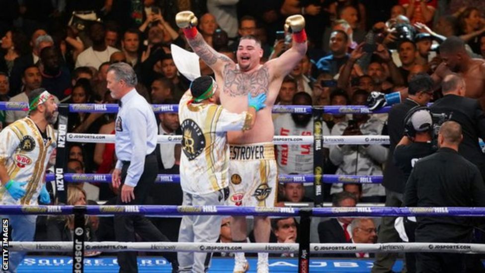 Mike Costello's top 10 most memorable moments in his BBC career - BBC Sport