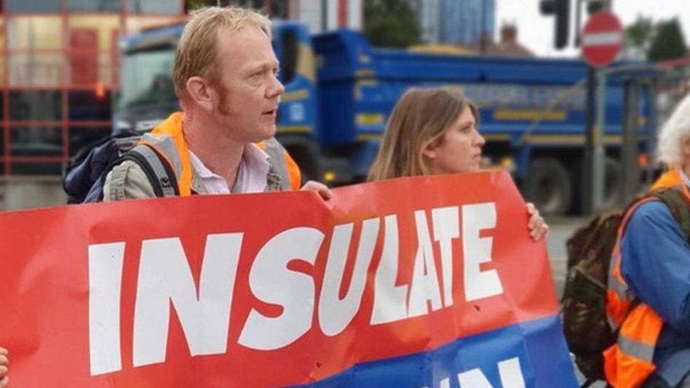 Insulate Britain protesters admit defying road blockade ban - BBC News