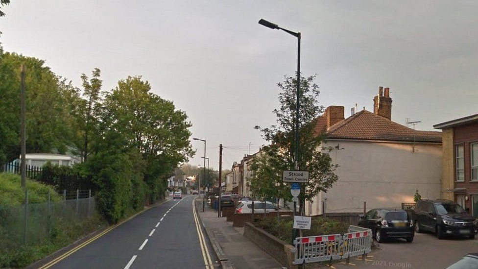 Strood: Man charged with manslaughter after fatal assault - BBC News