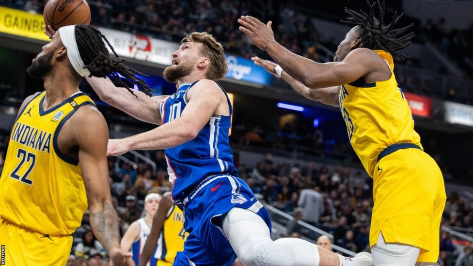 NBA: Domantas Sabonis breaks Sacramento Kings record with 30th double-double - BBC Sport