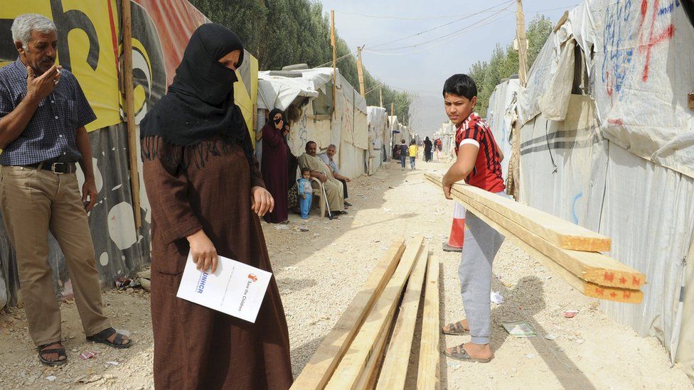 Syria humanitarian crisis 'deteriorating as winter sets in' - BBC News