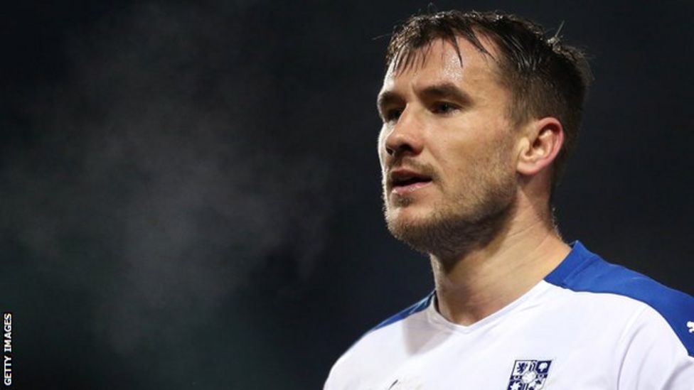 Liam Ridehalgh: Bradford City sign defender after release by Tranmere ...