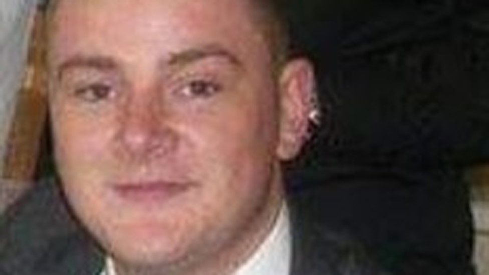 Jealous ex jailed over Fleetwood murder - BBC News