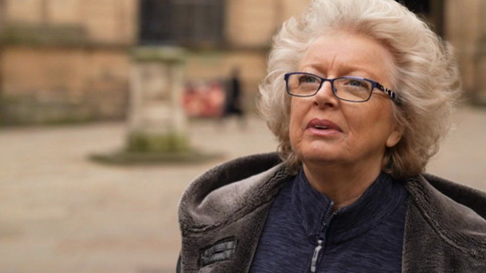 Birmingham Pub Bombings evidence submitted to prosecutors - BBC News