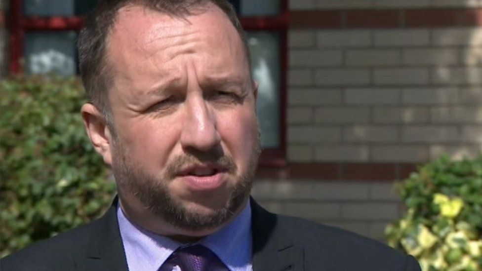 Attacks on police in Yorkshire rise during lockdown - BBC News