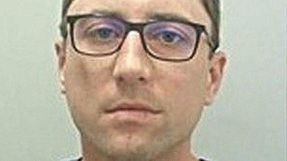 Tesco abduction: Search for man missing in apparent kidnap - BBC News