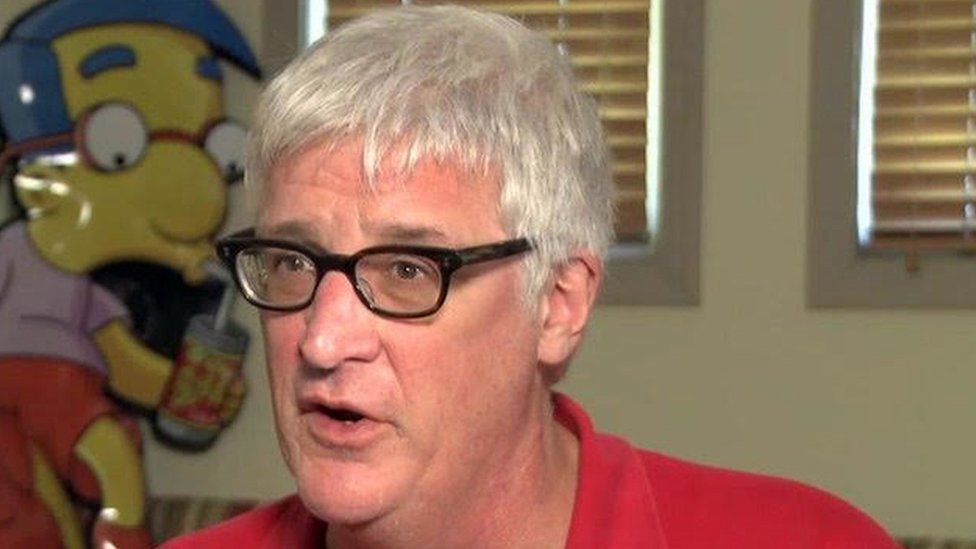 The Simpsons writer Kevin Curran dies aged 59 - BBC News