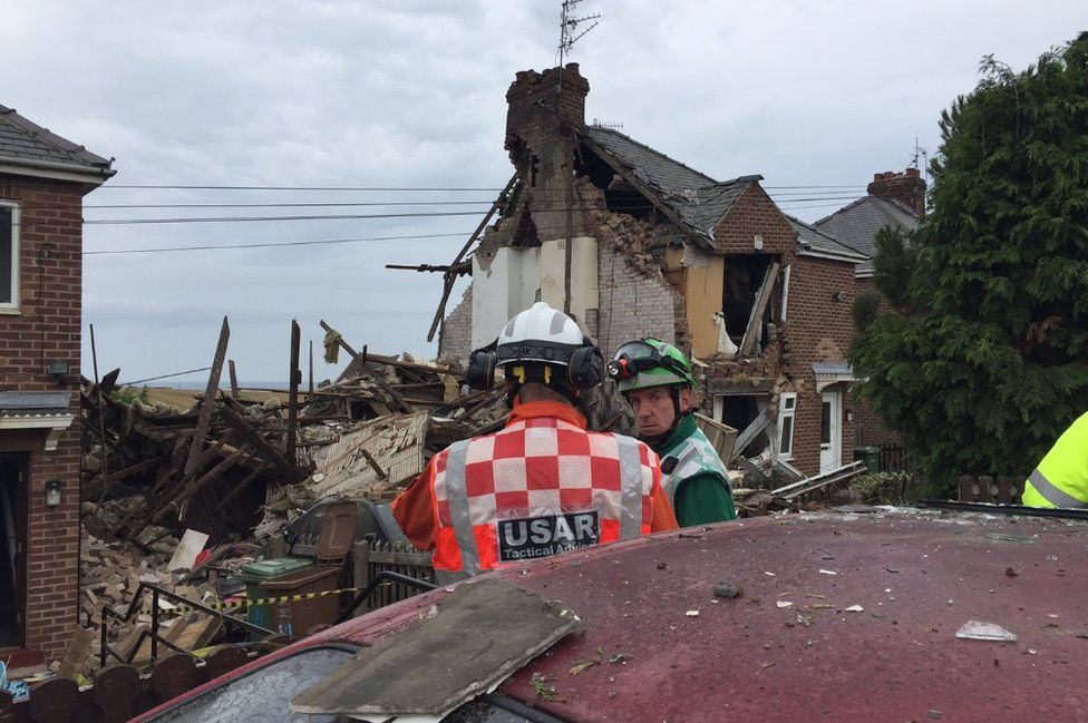 Sunderland gas explosion: Woman hurt as house 'blown apart' - BBC News