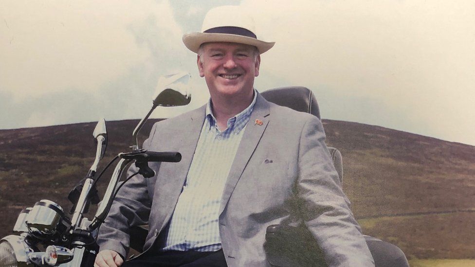 Poet with Parkinson's persuades prominent people to pose for calendar ...