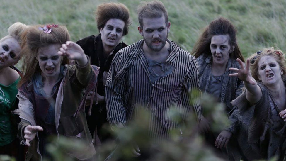 S4C's 'disappointing' decline in viewers - BBC News