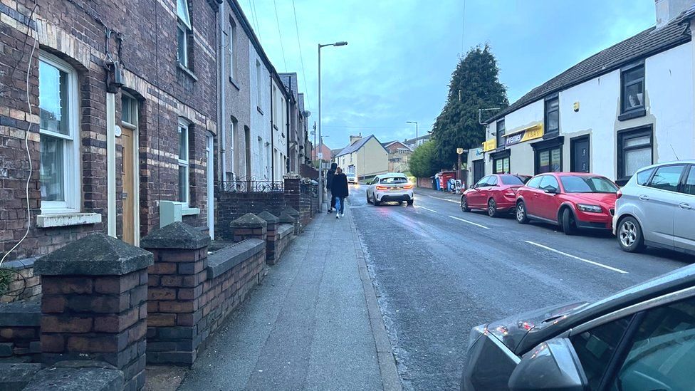 World War One: Book remembers Denbigh's soldiers - BBC News