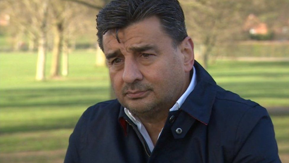 Coronavirus: Man thanks intensive care medics who saved his life - BBC News