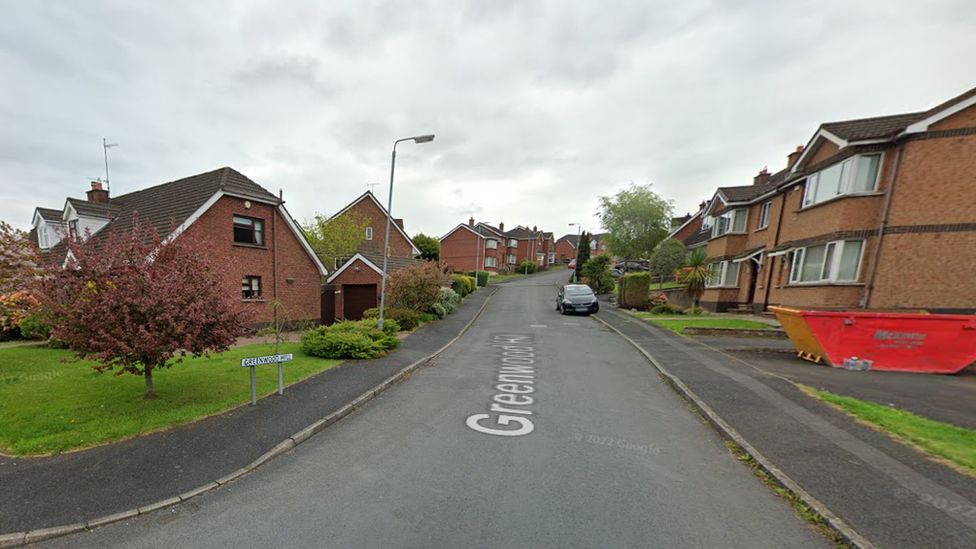 Newtownbreda: Family 'distressed' after masked men ransack house - BBC News