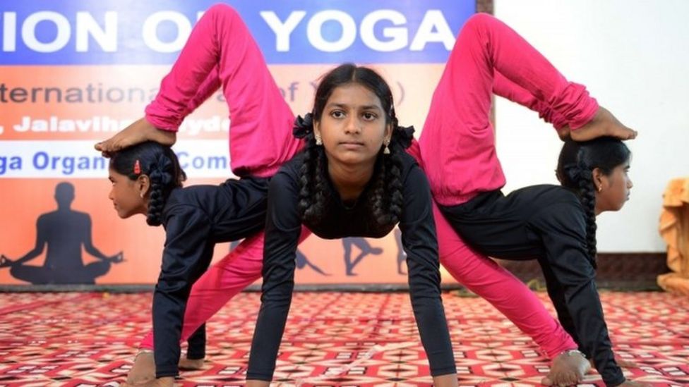 India yoga: PM Narendra Modi leads thousands in celebration - BBC News