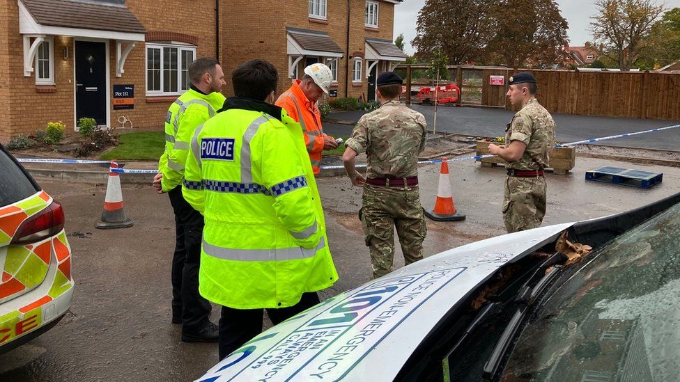 Shrewsbury: Further bomb squad call-out to housing development - BBC News
