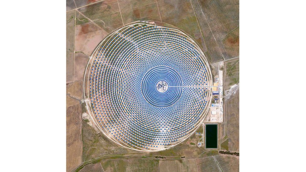 Ever wondered what the Earth looks like from space? - BBC Newsround