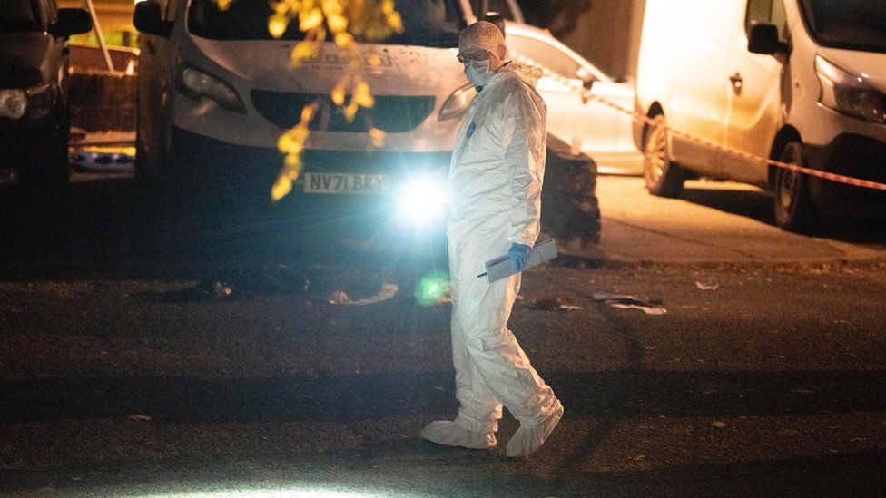 Teen arrested over Crawley stabbing attack - BBC News