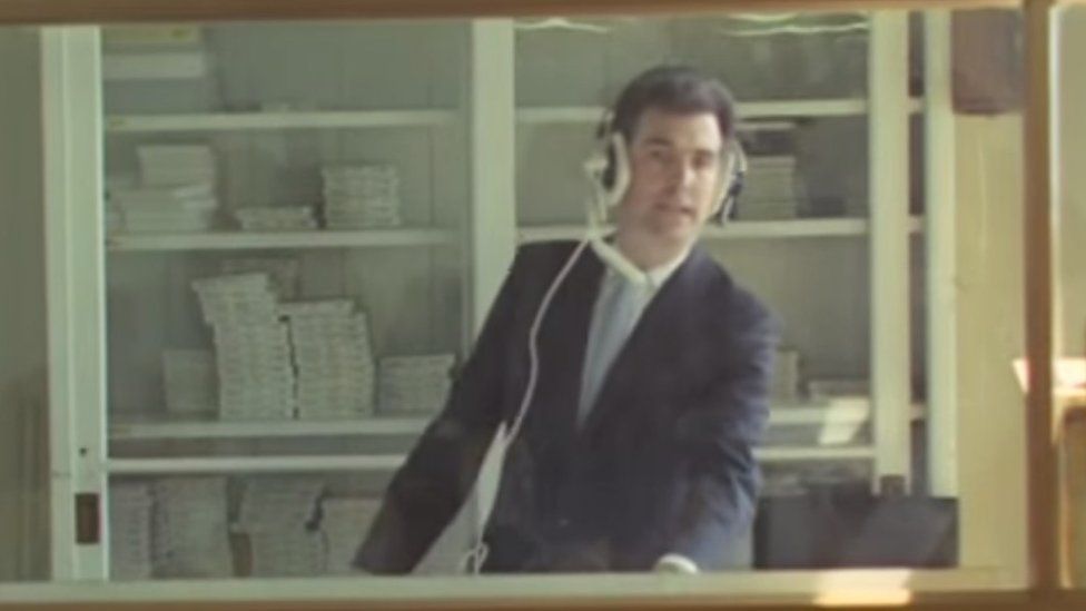 'Mae Dad yn siomedig na wnaeth y Tywysog hybu'r iaith' - BBC Cymru Fyw