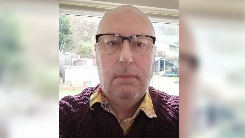 Monmouthshire homes without water on Christmas Day - BBC News