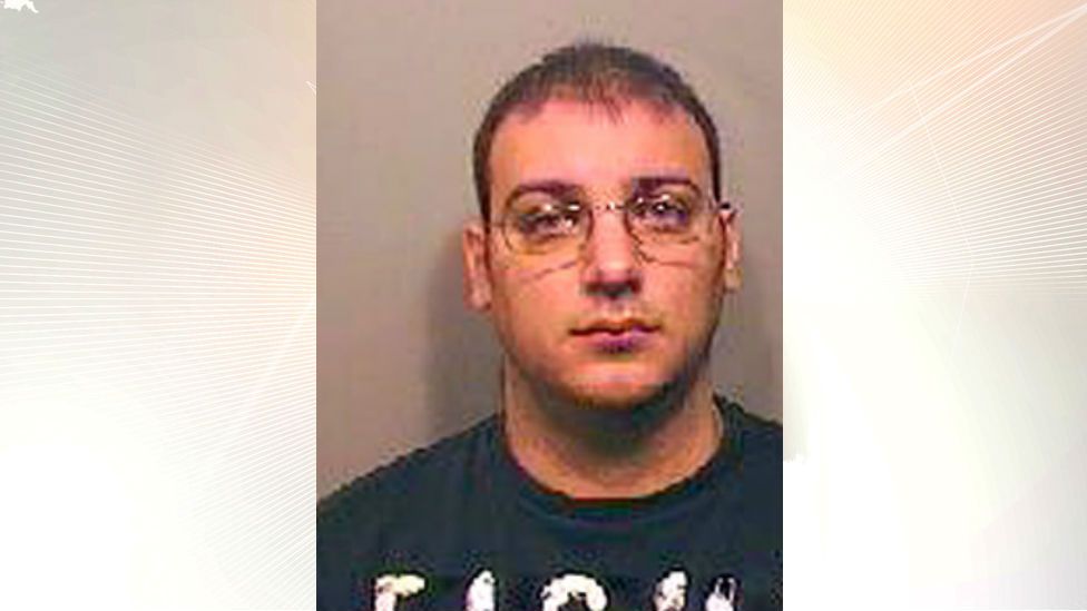 Hungarian ex-police officer jailed for Luton child sex assault - BBC News