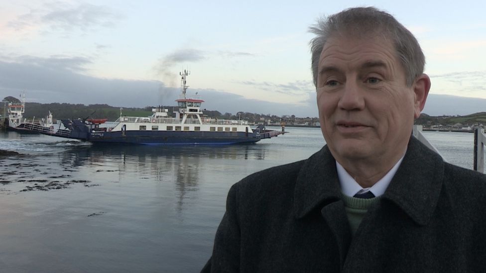 Portaferry-Strangford Ferry 'must sail earlier' - BBC News