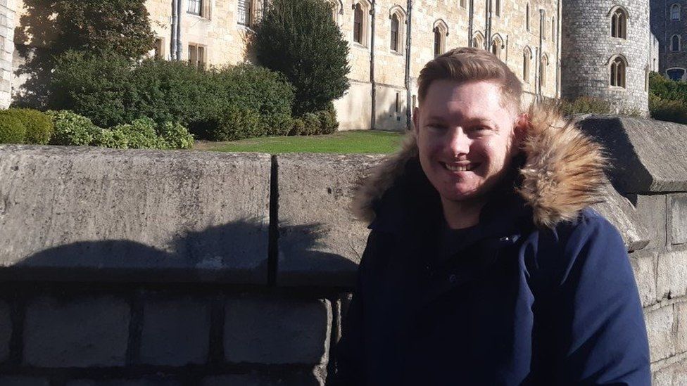 Windsor Castle: People travel hundreds of miles to say farewell to the ...