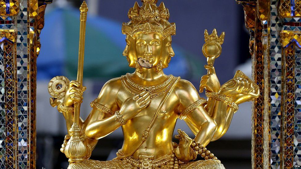 Bangkok bomb: Thailand trebles award to find main suspect - BBC News