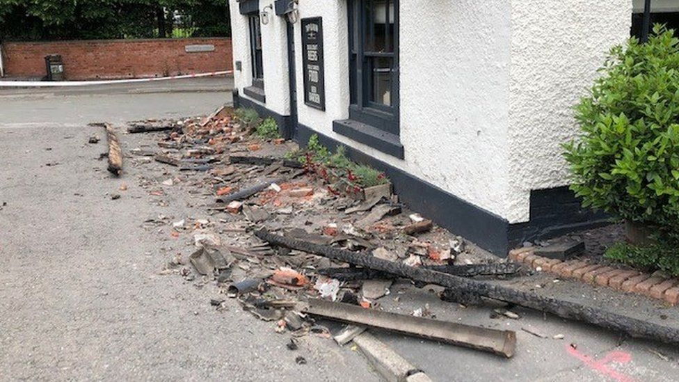 Stuart Broad pub fire: How do you bring back a business? - BBC News