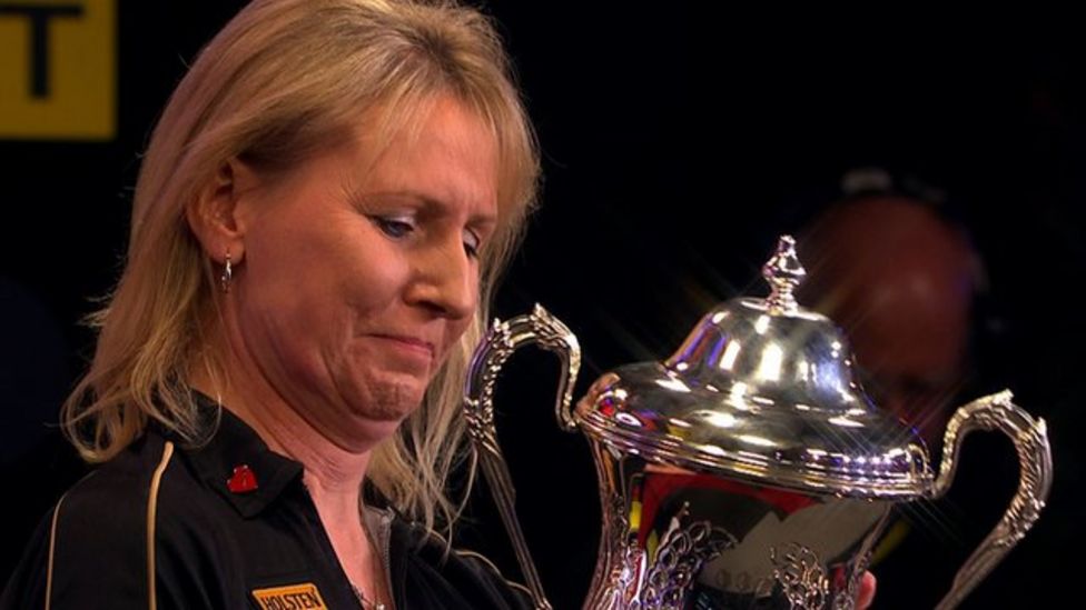 Get Inspired: How to get into darts - BBC Sport