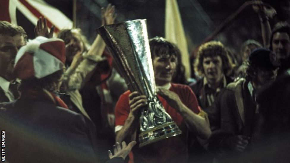 Tommy Smith: Liverpool great dies, aged 74 - BBC Sport