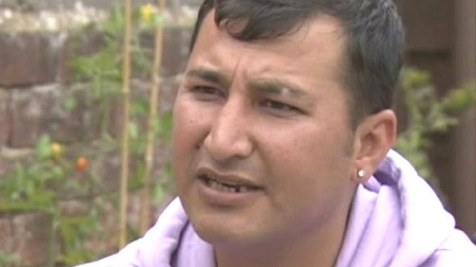 Afghanistan: Operation Ark Luton evacuation plane is swapped - BBC News