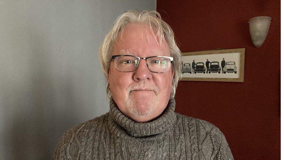 Pobl yn barod i 'ymladd' yn erbyn cynllun 300 tŷ Sir Conwy - BBC Cymru Fyw