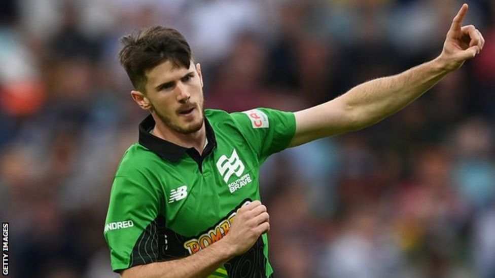 George Garton: Sussex all-rounder agrees IPL deal - BBC Sport