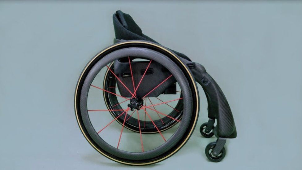 UK designer's wheelchair innovation wins $1m Toyota prize - BBC News