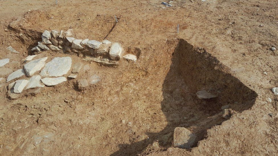 Cornwall road dig finds artefacts thousands of years old