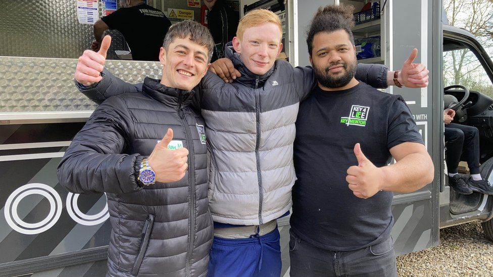 Key4Life charity helps more than 500 ex-prisoners find jobs - BBC News