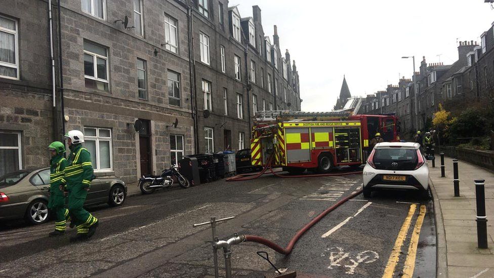 Drugs worth more than £200,000 found in Aberdeen after fire - BBC News