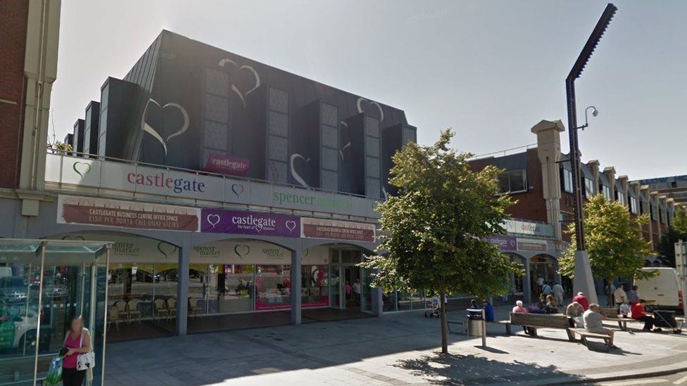 Mum spits in face of Christmas elf in Stockton shopping centre - BBC News