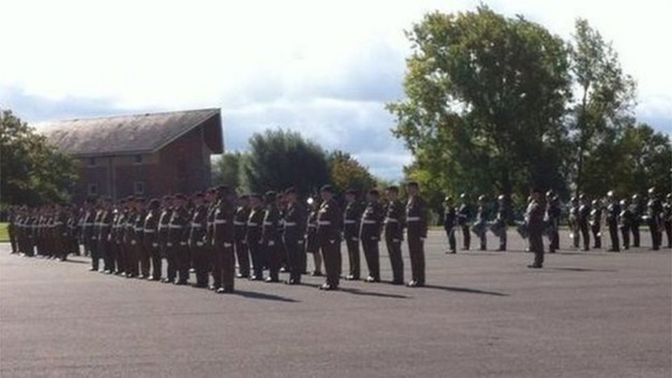 Regiment starts its move from Germany to Bicester - BBC News