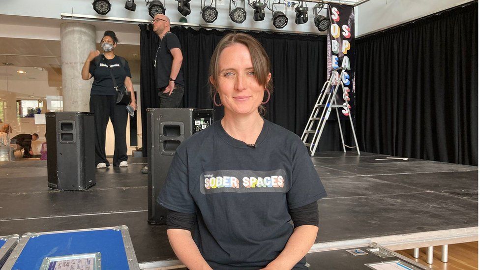 'Sober' music event series launches in Bristol - BBC News