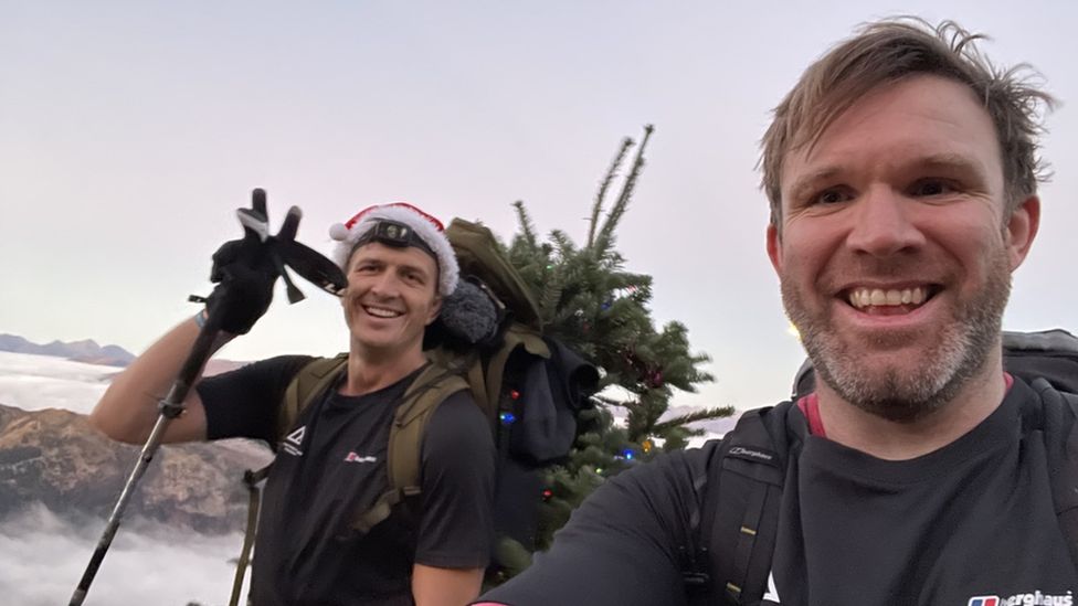 Paralysed Ed Jackson completes '12 peaks of Christmas' - BBC News