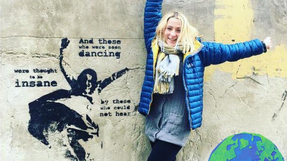 Yr actores sy'n rhedeg er mwyn gwella - BBC Cymru Fyw