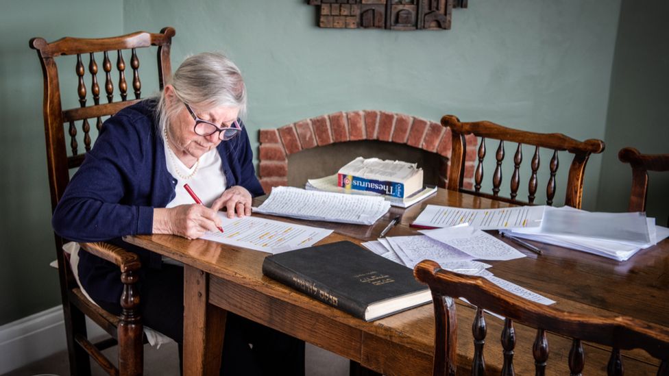 Nottinghamshire Holocaust survivor 'lived every day in fear' - BBC News